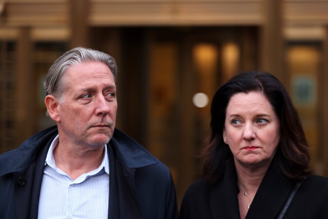 Sentenced Ex-FBI Official Tipped Off Chinese Company, Compromised ...