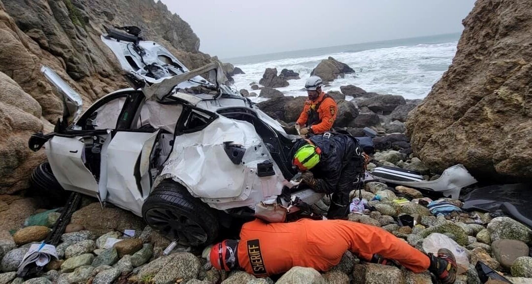 Driver in California Cliff Crash That Injured 4 Is Charged | The Epoch ...