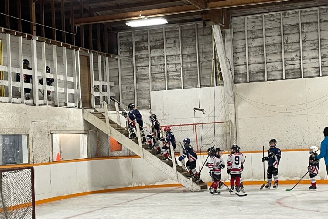 95-Year-Old Saskatchewan Ice Rink ‘Catwalk’ Video Goes Viral Amid ...