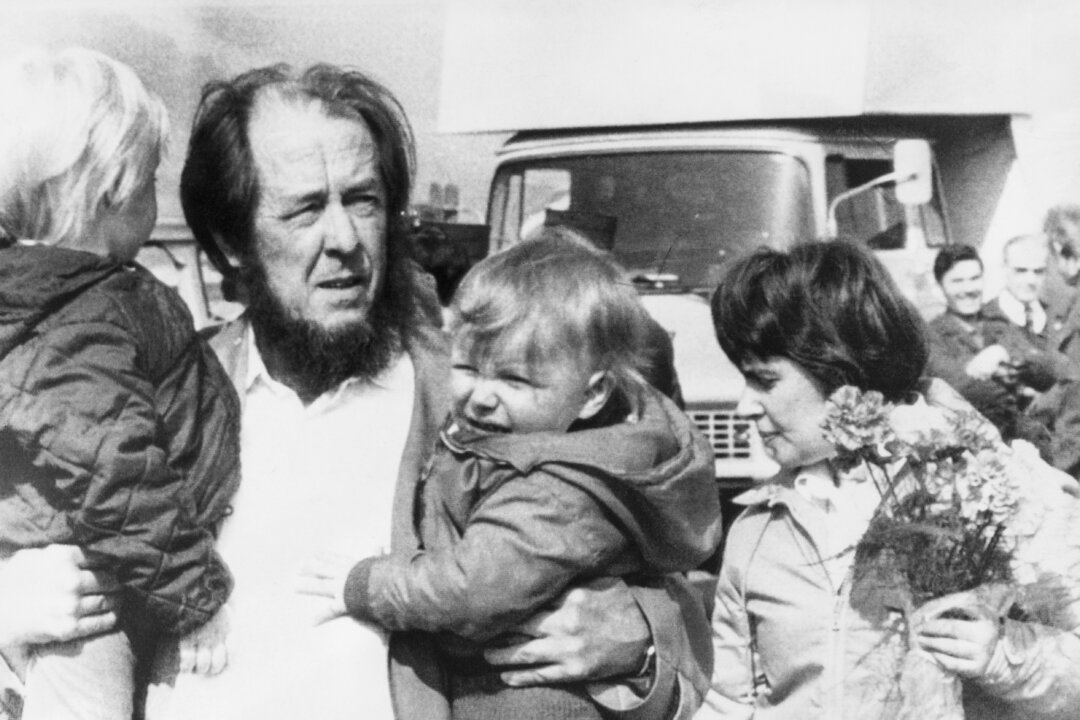 Truth Tellers: Aleksandr Isayevich Solzhenitsyn | The Epoch Times