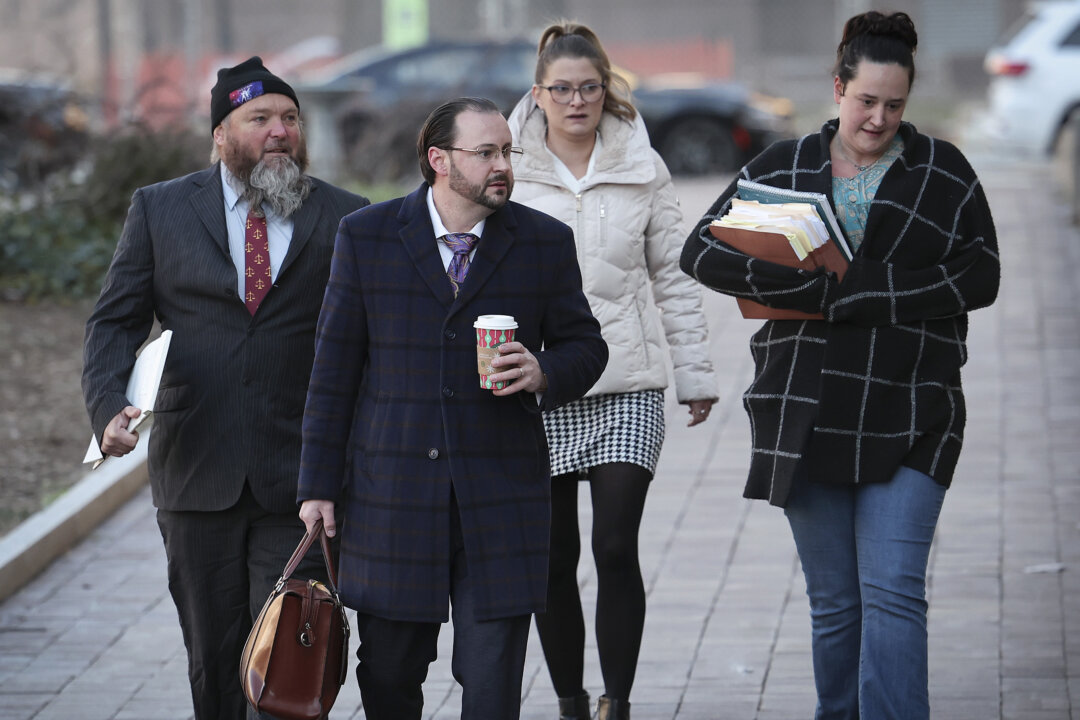 Jan. 6 Proud Boys Trial Paused as Defendant Attorney Alleges FBI ...