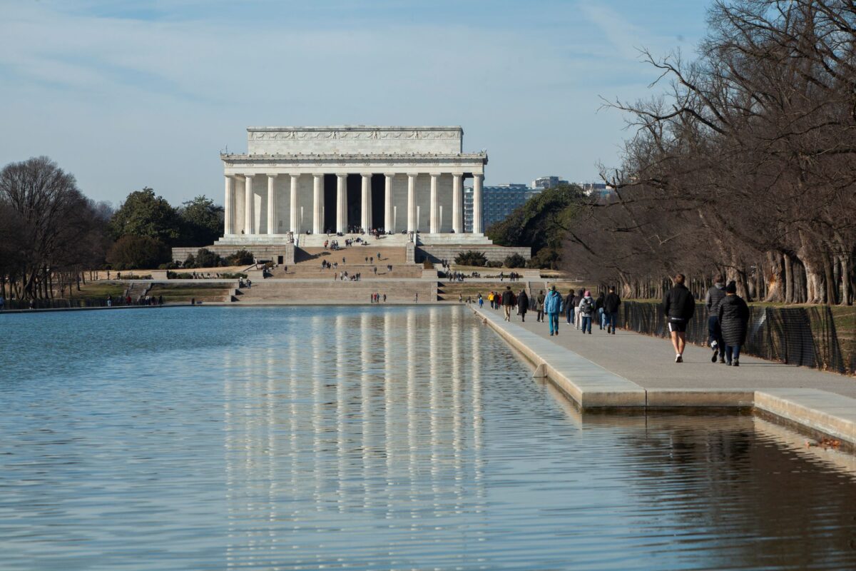 The Lincoln Memorial: Reflecting on Greatness