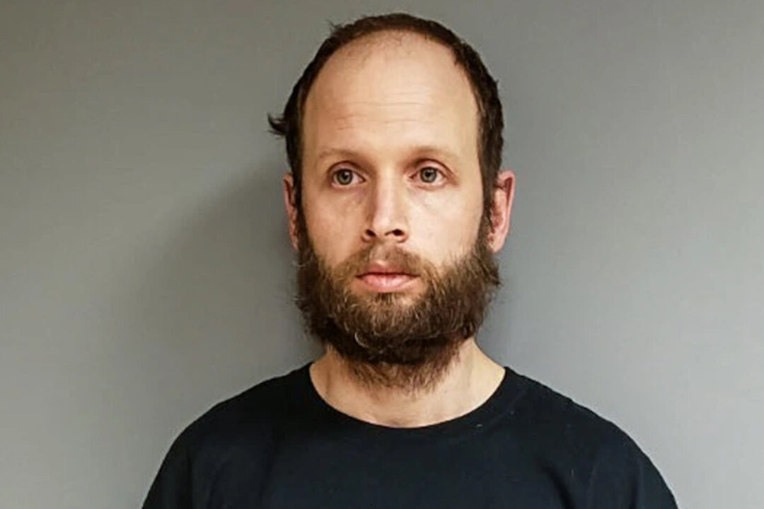 Texas Man Who Assaulted Officers on Jan. 6, Threatened AOC Sentenced to ...