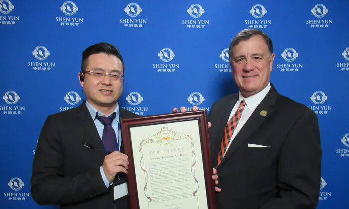 Orange County Chairman Proudly Welcomes Shen Yun and Appreciates Seeing ...