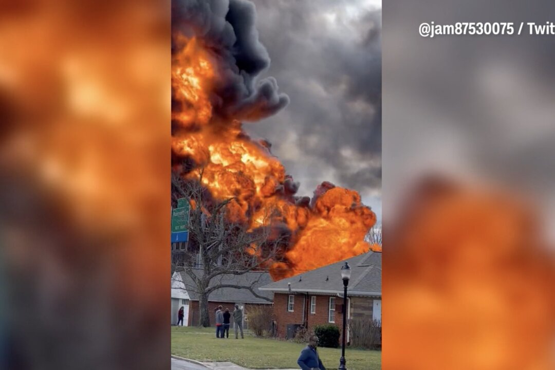 Gas Tanker Explodes on Maryland Highway, Killing 1 | The Epoch Times