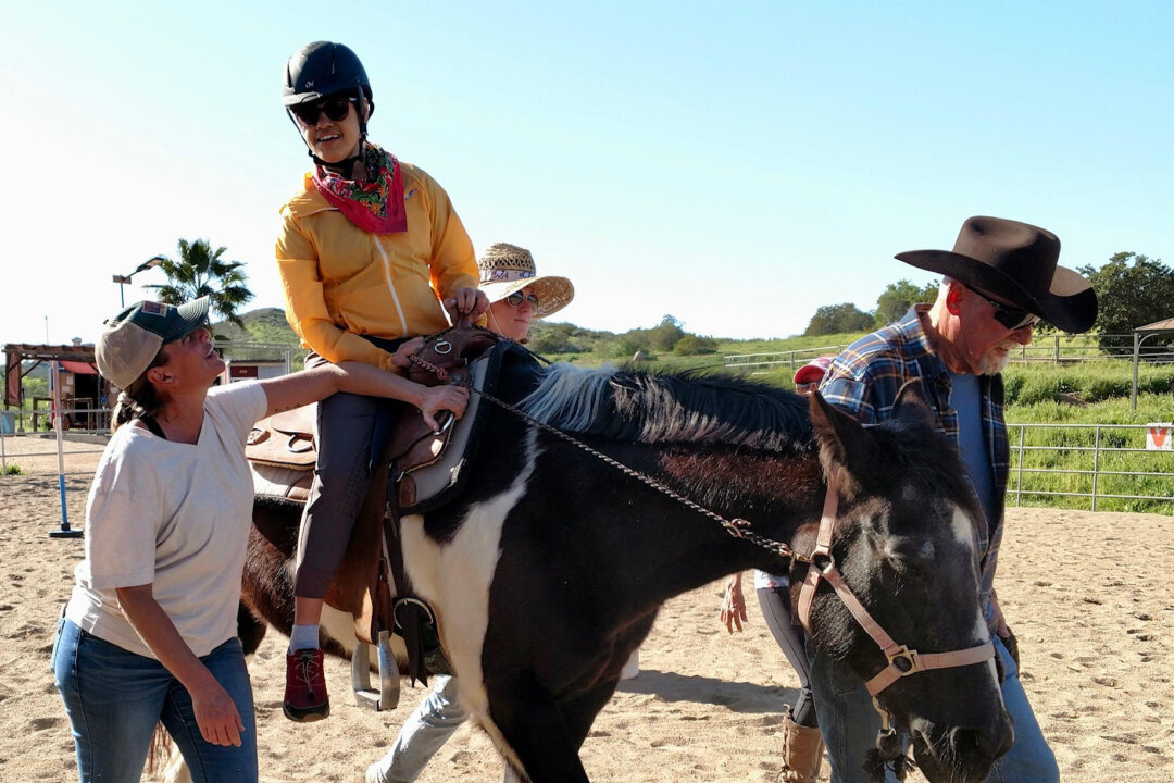 Poway’s Hidden Haven for Therapeutic Horse Riding | The Epoch Times