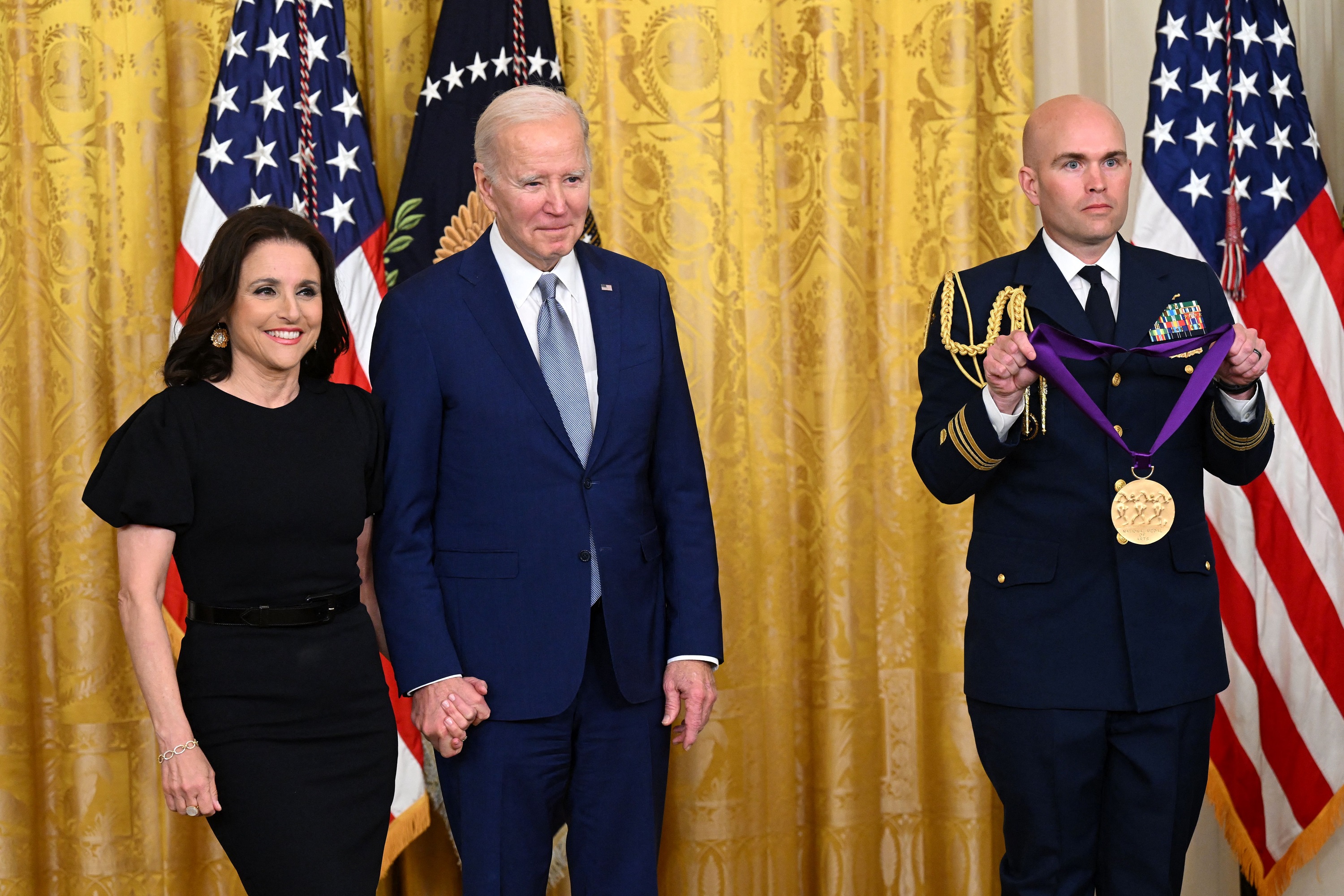Biden Hosts Ceremony for Arts and Humanities Award | EpochTV