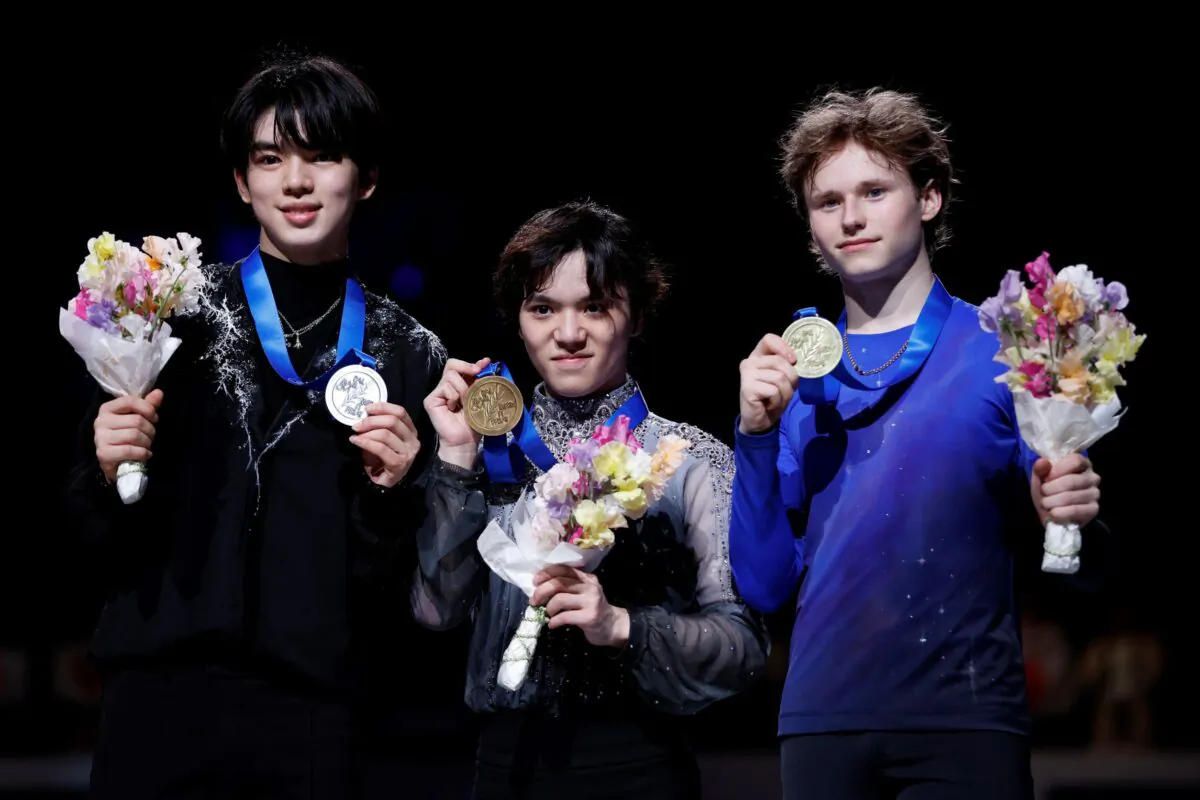 Japan’s Uno Retains World Title to Delight Home Crowd