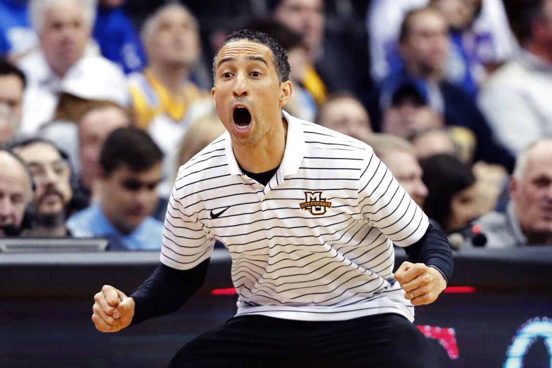 Marquette’s Shaka Smart Voted Men’s AP Coach of the Year | The Epoch Times
