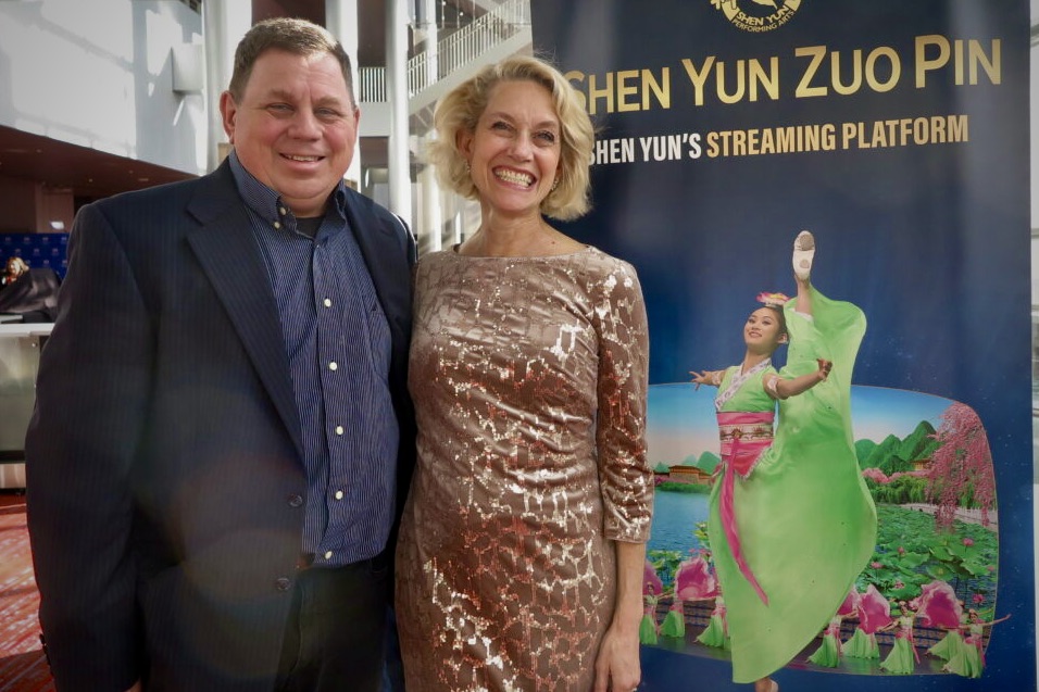 Dance Studio Owners Applaud the Hours of Work by Shen Yun Performers ...