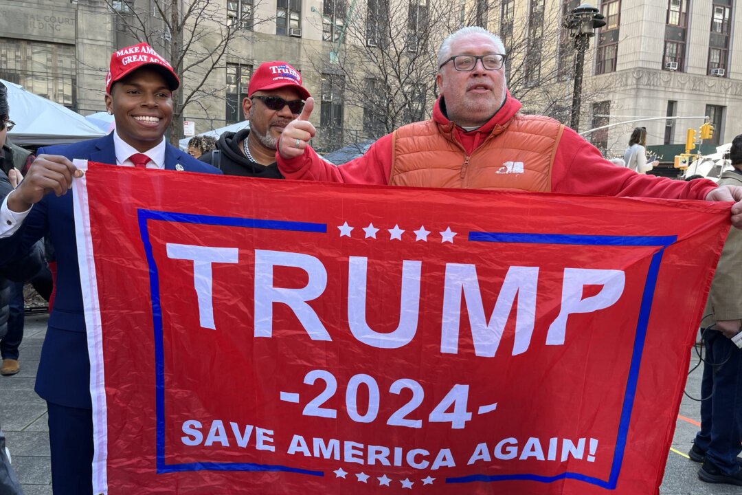 NY Trump Supporters Optimistic About Indictment’s Impact on 2024 Bid ...