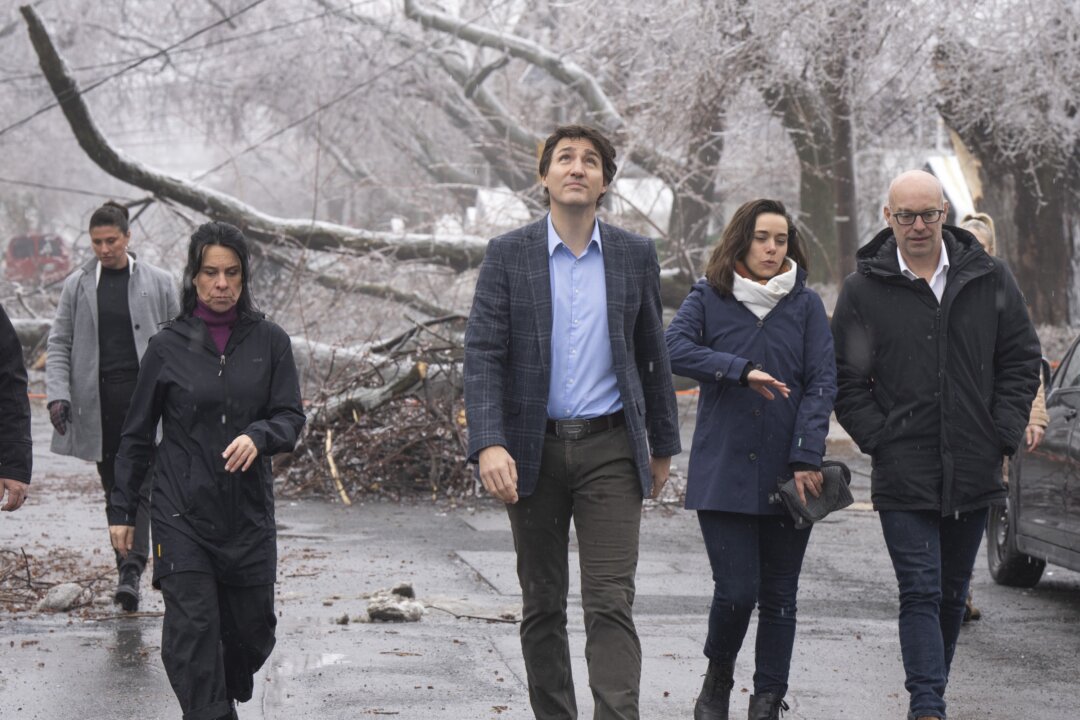 Trudeau Visits His Montreal Riding Hit Hard by Ice Storm | The Epoch Times