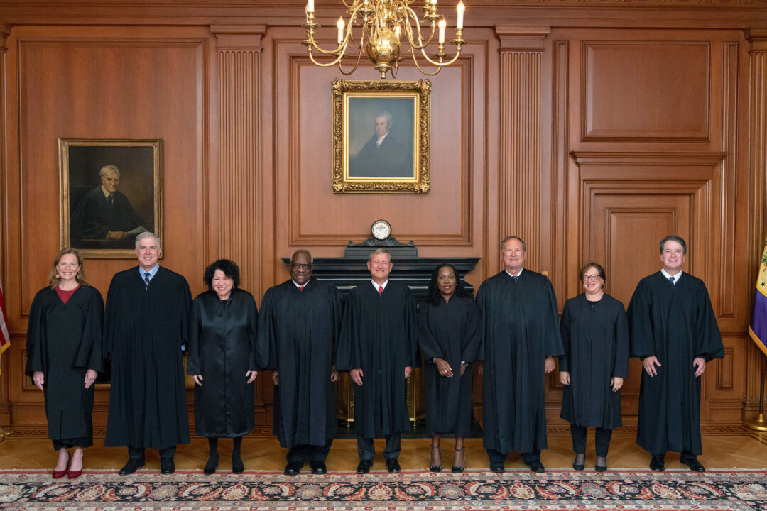US Supreme Court Justices Report Hundreds of Thousands in Book Deals ...