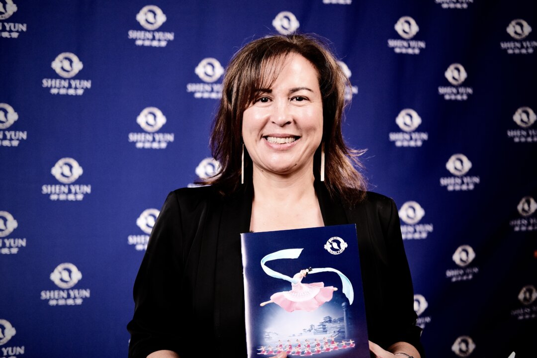 Shen Yun ‘Where Magic Happens’: Public Servant | The Epoch Times