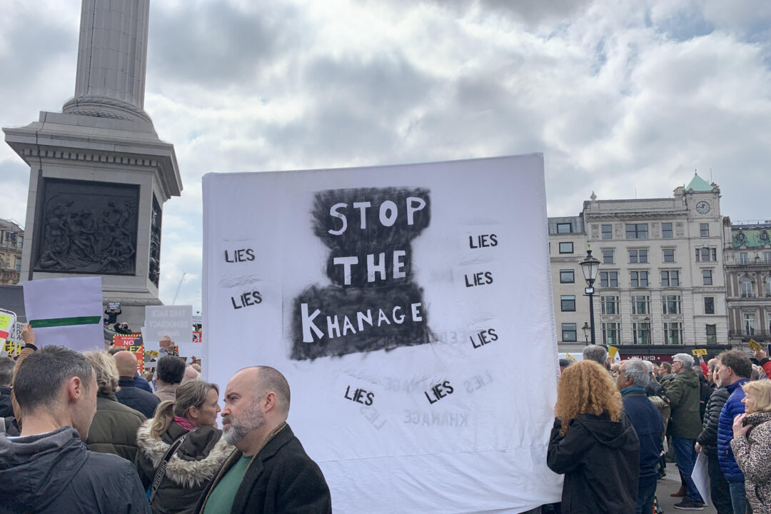 Hundreds Protest in London Against ULEZ Expansion | The Epoch Times