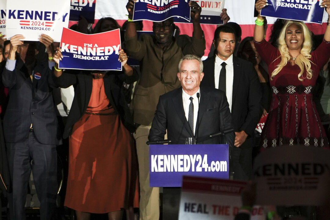 RFK Jr. Explains the Evolution of His Vocal Condition | The Epoch Times