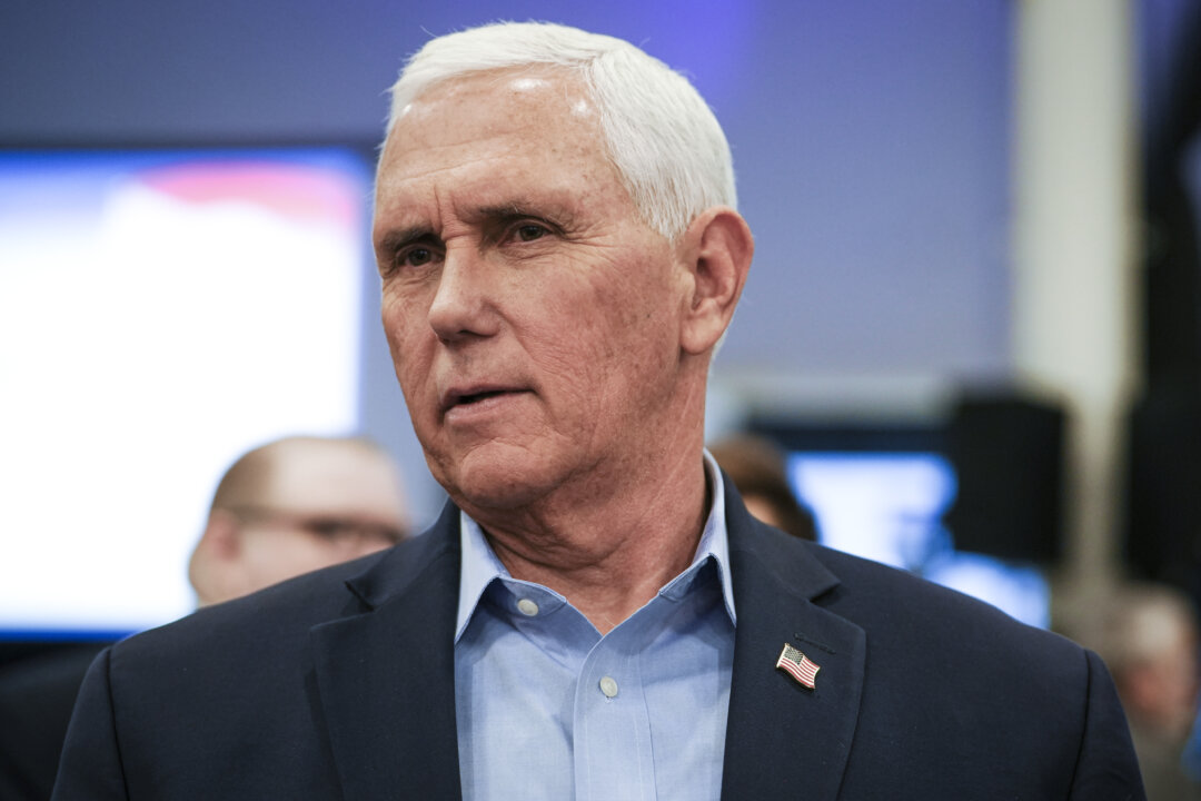 Pence Claims He ‘Honestly Doesn’t Know’ If Trump Committed Any Crime on ...