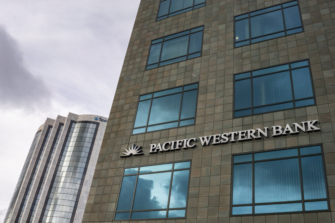PacWest Confirms It’s Considering Sale as Stock Selloff Deepens | The ...