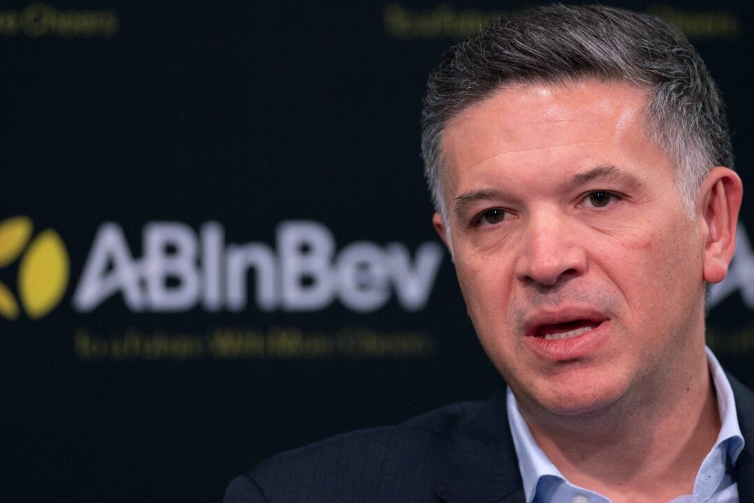 Anheuser-Busch Responds to Bud Light Controversy: It Was Just ‘1 Can’ | The Epoch Times