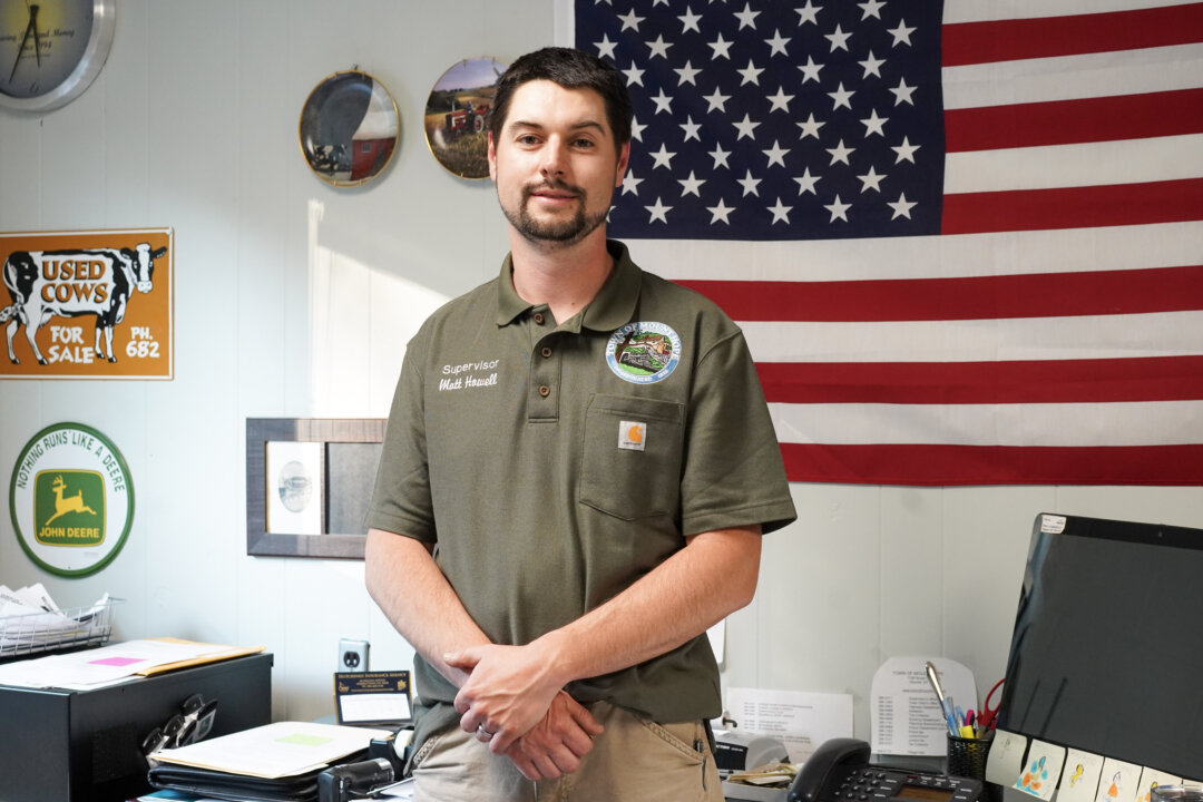 Mount Hope Supervisor Matthew Howell Seeks Reelection | The Epoch Times