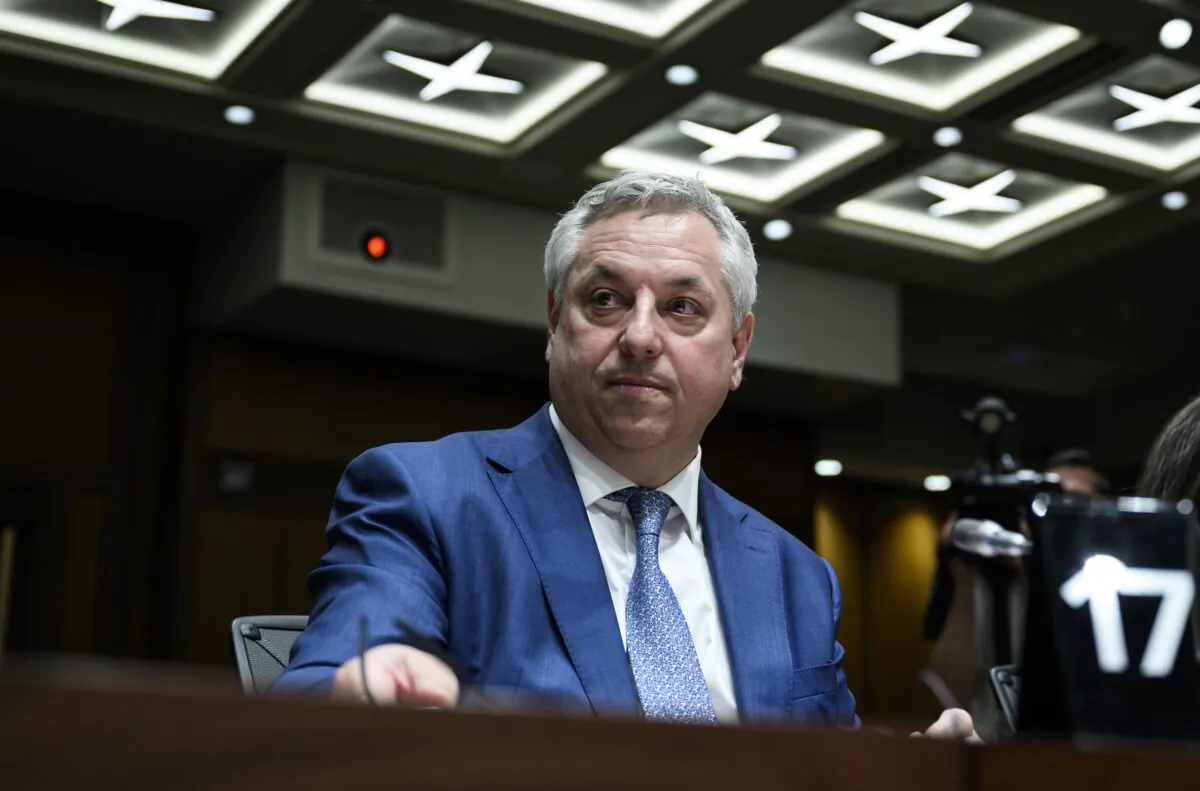 CSIS Director Contradicts Blair on Transferral of Intel Related to ...