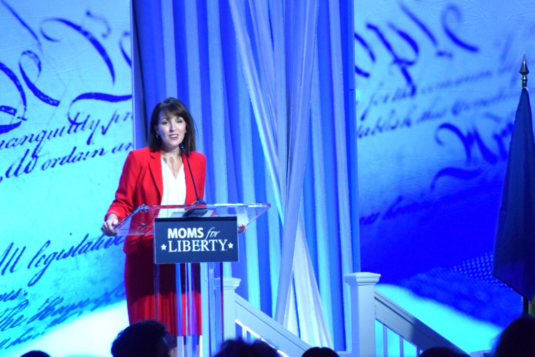 Trump, DeSantis, Haley Campaign at Moms for Liberty National Summit ...