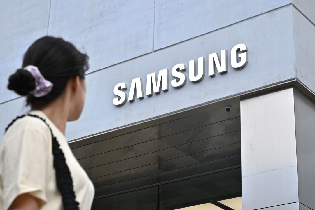 Samsung Fights Back Against Beijing’s Tech Theft, Sues Chinese Firm BOE ...