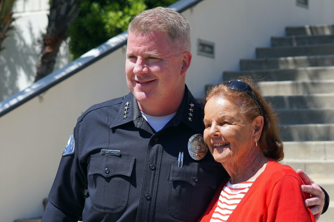 It’s Never Too Late to Show Police Appreciation, Says 94-Year-Old | The ...