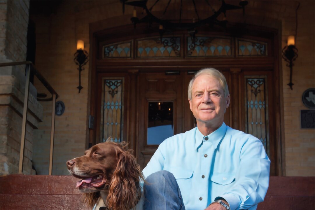 83-Year-Old History Buff Takes on Professors Over How History Will Be ...