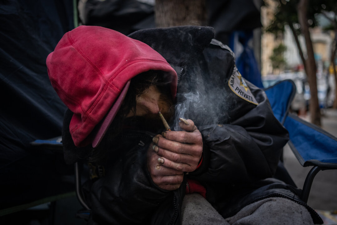 Oregon Passes Bill to Re-criminalize Drug Use | The Epoch Times