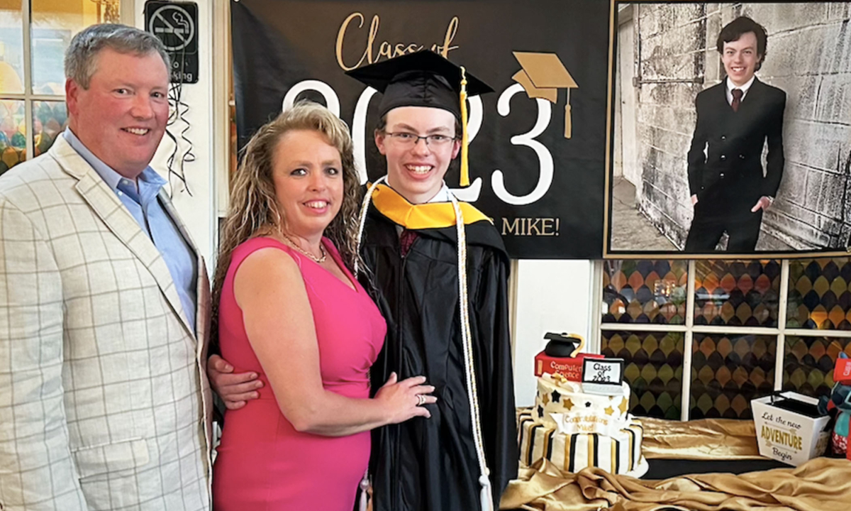 Boy Who Graduated College at 12 Is Now a 14-Year-Old Entrepreneur ...