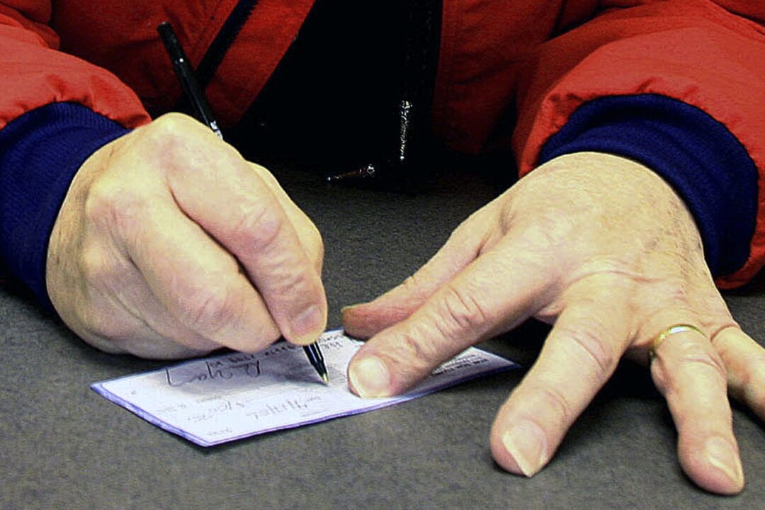 Stop Using Paper Checks, Already | The Epoch Times