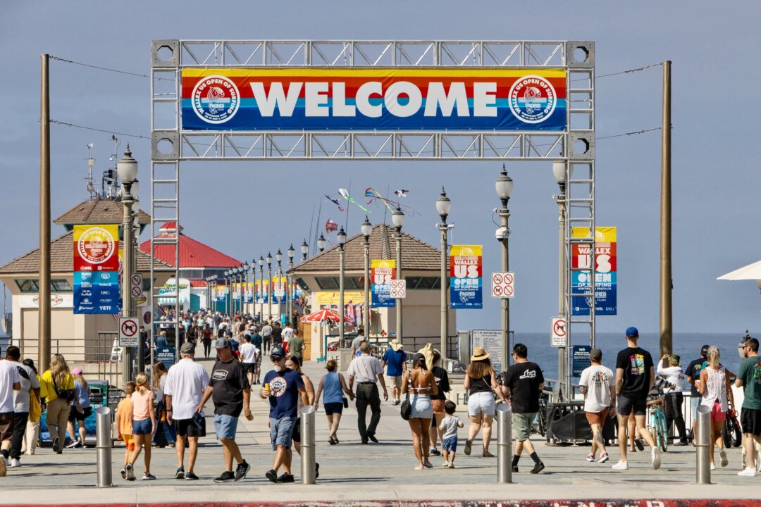 Is Huntington Beach Ahead of the California Curve? | The Epoch Times