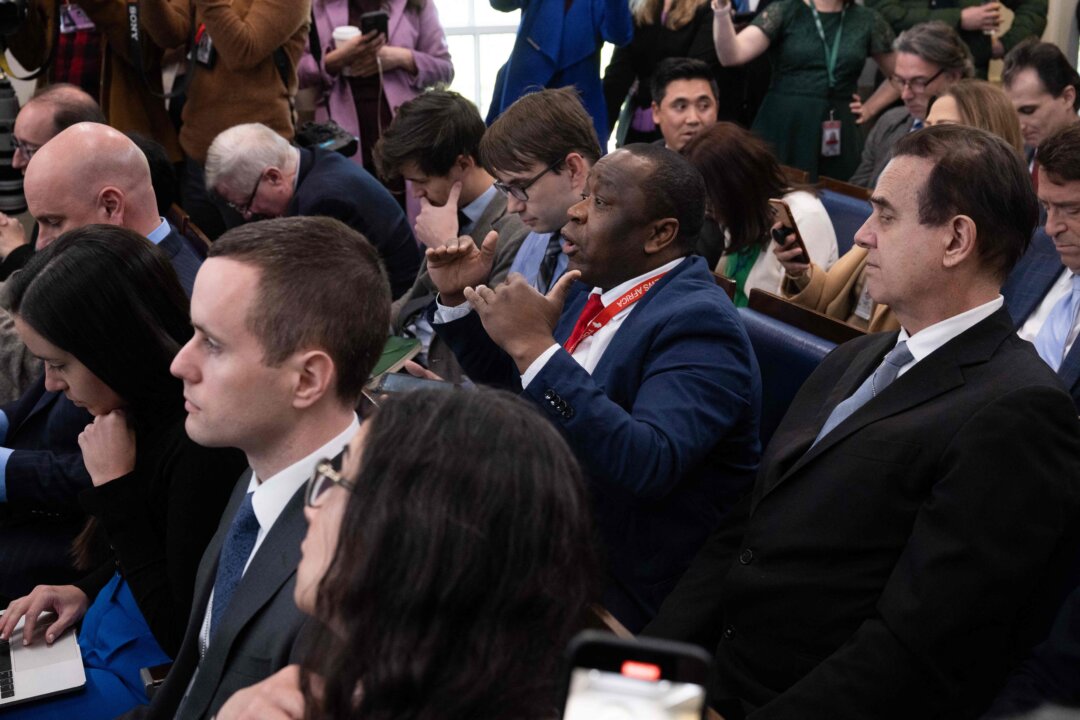 African Journalist Simon Ateba Suing White House for Alleged ...