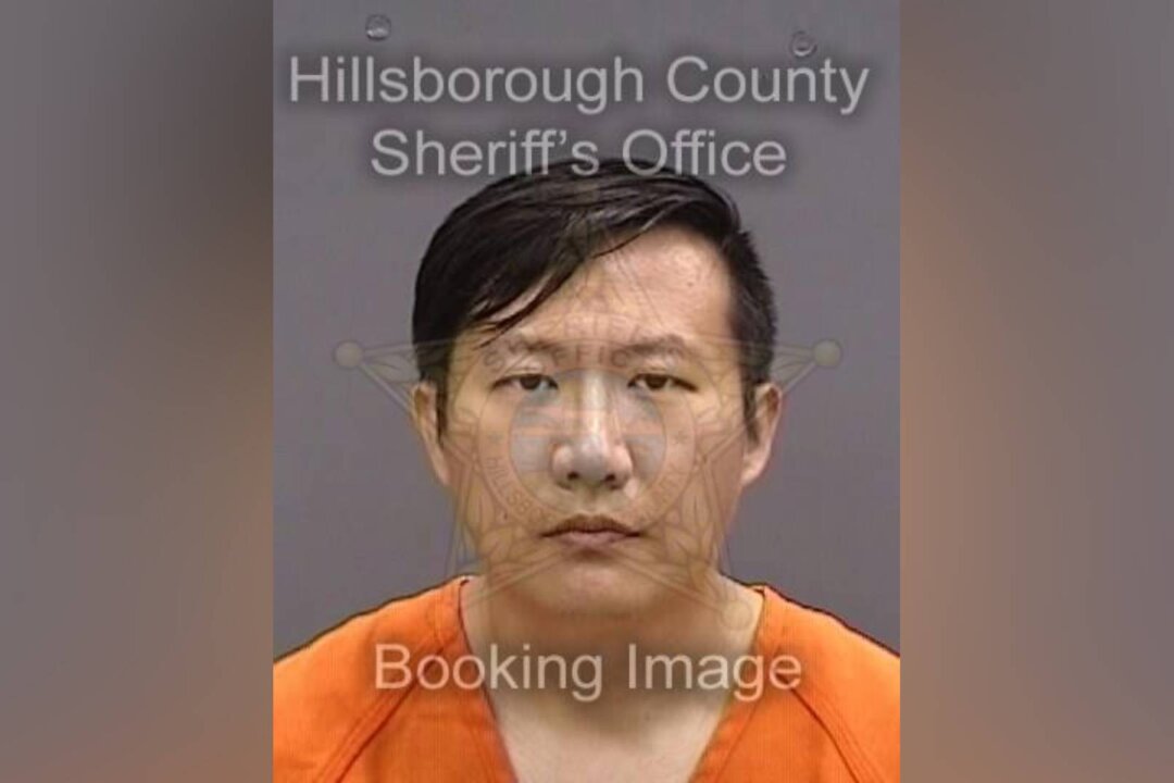 Florida Man Xuming Li Caught on Camera Allegedly Injecting Chemical ...
