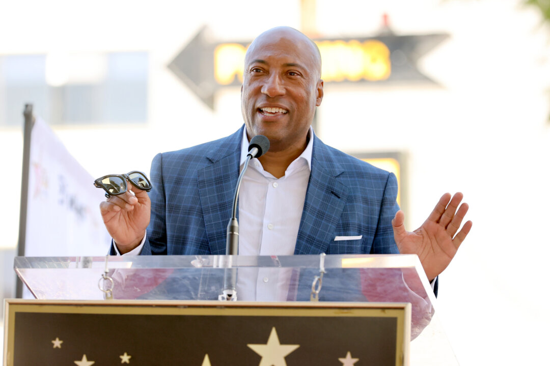 Media Mogul Byron Allen Offers $10 Billion for Disney’s ABC, Other ...