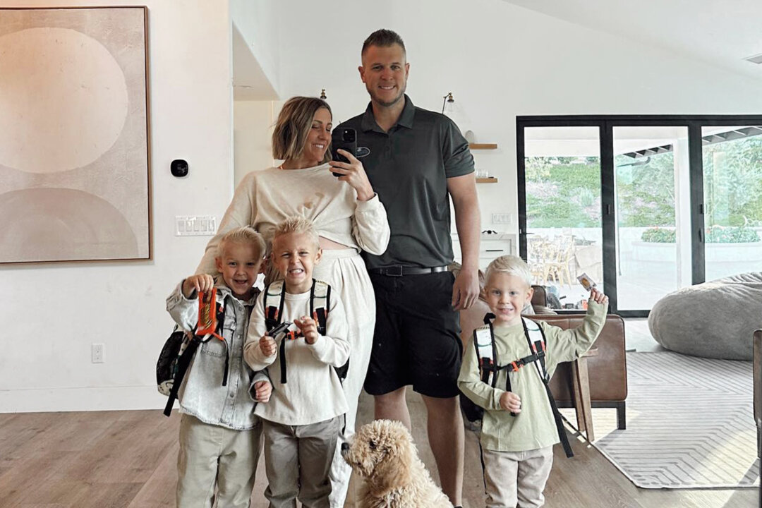 Dad Teaches Sons to Do Simple, Loving Acts for Mom Every Week, and It ...