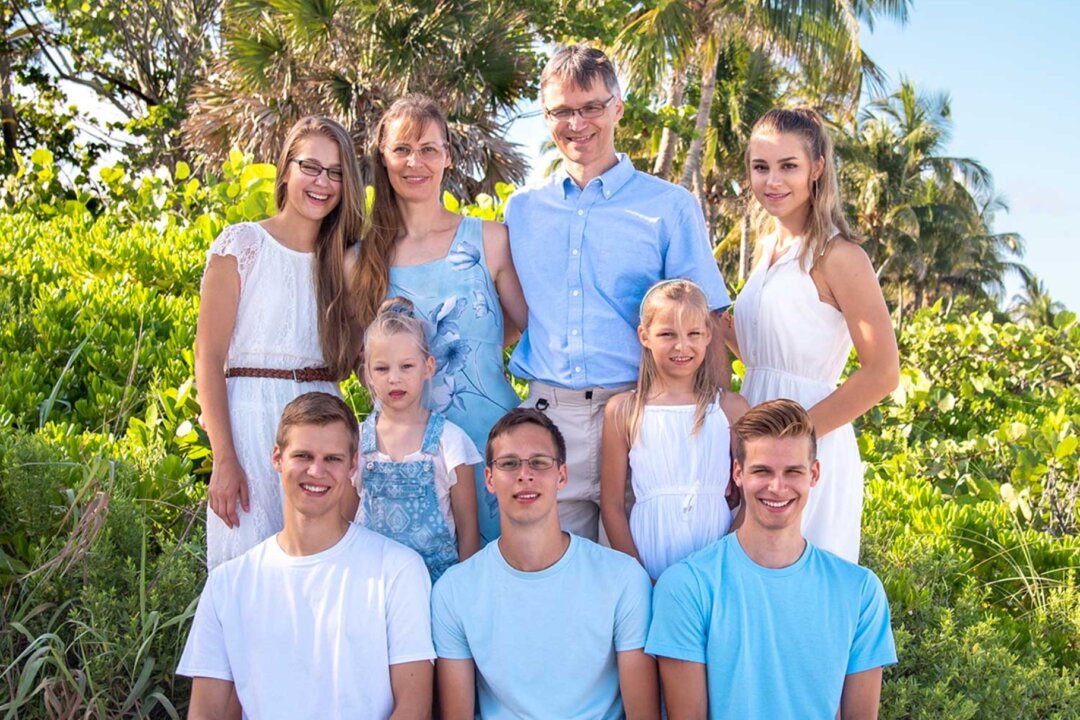 Family Faces Deportation After Fleeing Germany to Homeschool Their ...
