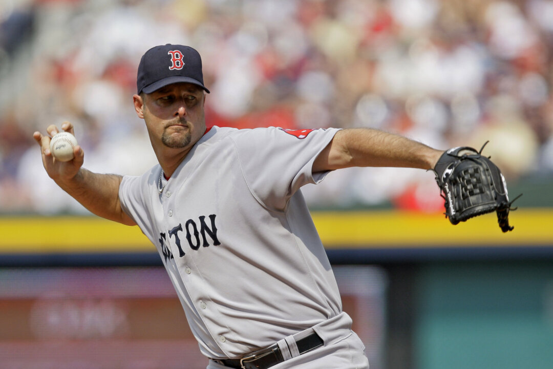 Tim Wakefield, Who Revived His Career and Red Sox Trophy Case With ...