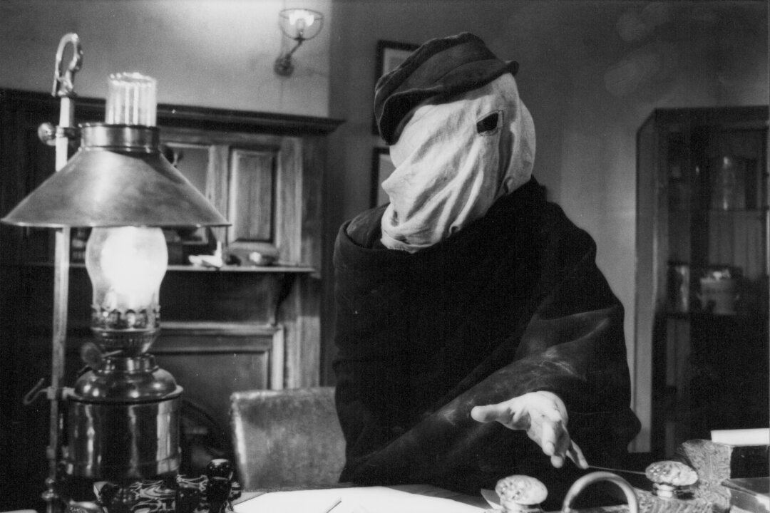 ‘The Elephant Man’: Unmasking Beauty | The Epoch Times
