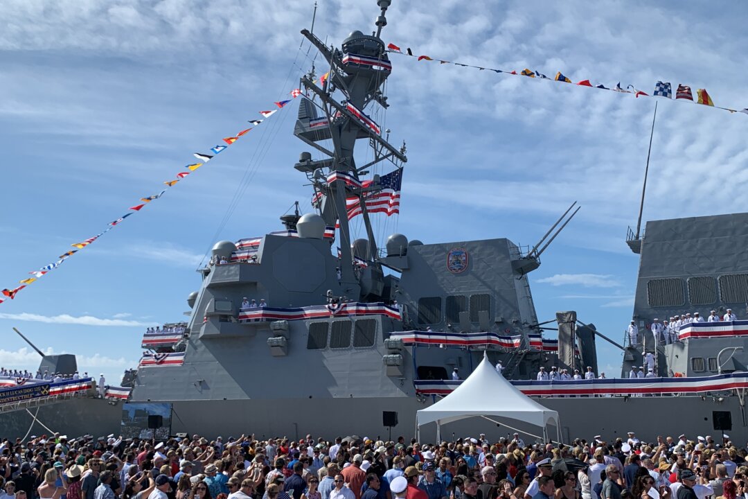 US Navy Honors Marine Hero as It Commissions Pacific Fleet’s Newest ...
