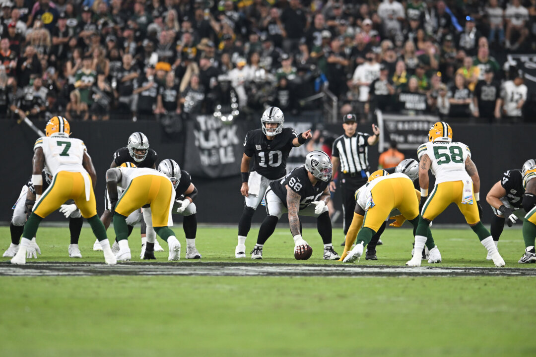 Raiders Intercept Jordan Love 3 Times, Hold on to Beat Packers 17–13 ...