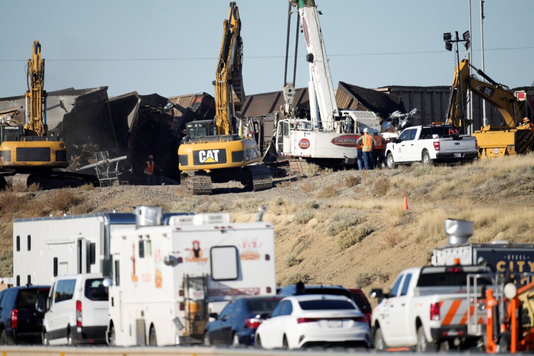 Broken Rail Caused Fatal Colorado Train Derailment That Collapsed ...