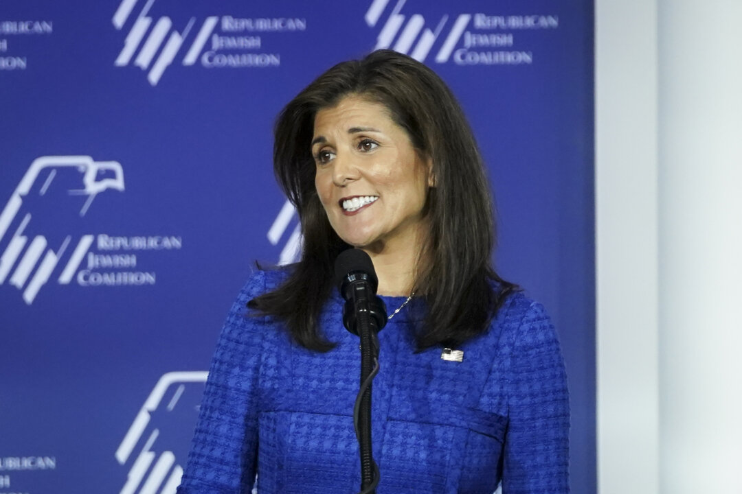 Haley Calls for End to Anonymous Social Media Accounts | The Epoch Times