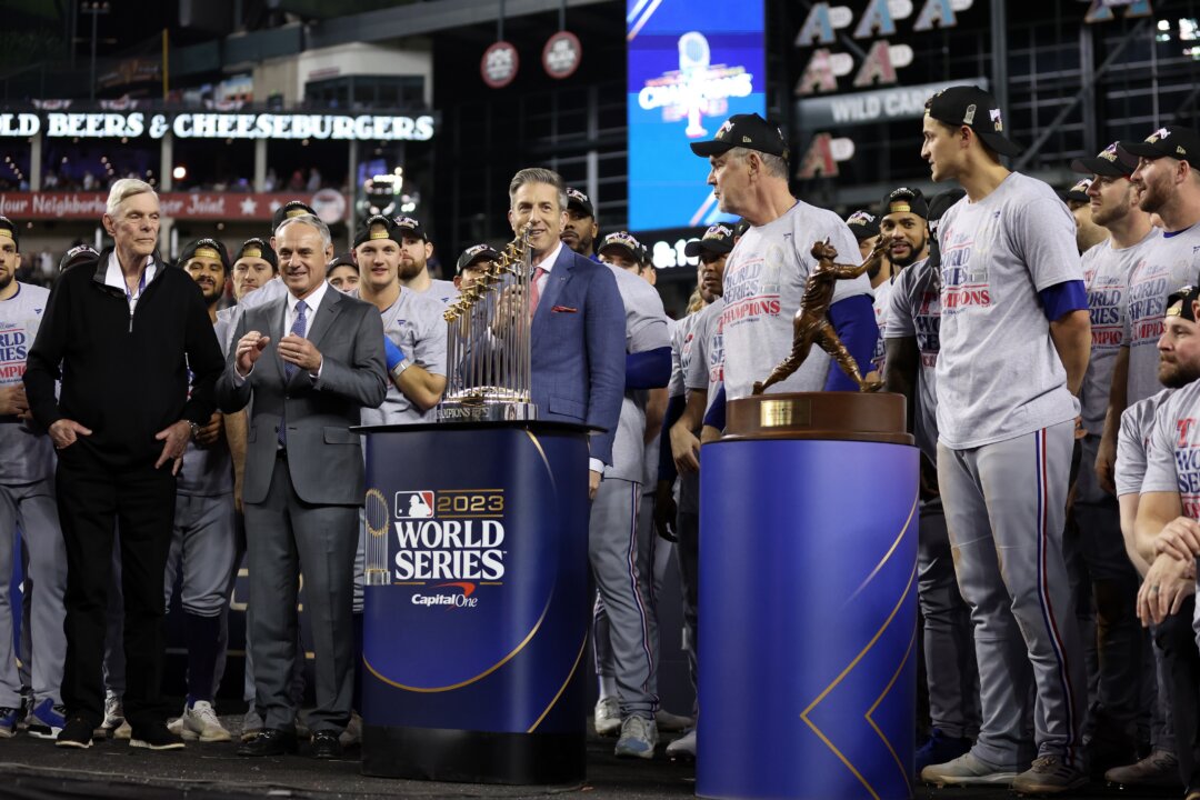 Texas Rangers Win First World Series Title With 5–0 Win Over Diamondbacks in Game 5 | The Epoch ...