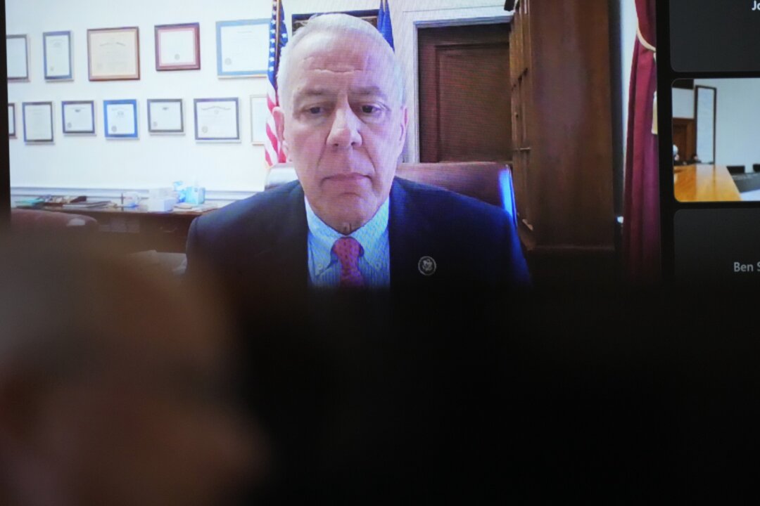 Rep. Buck Testifies in Colorado Trump Ballot Access Case | The Epoch Times