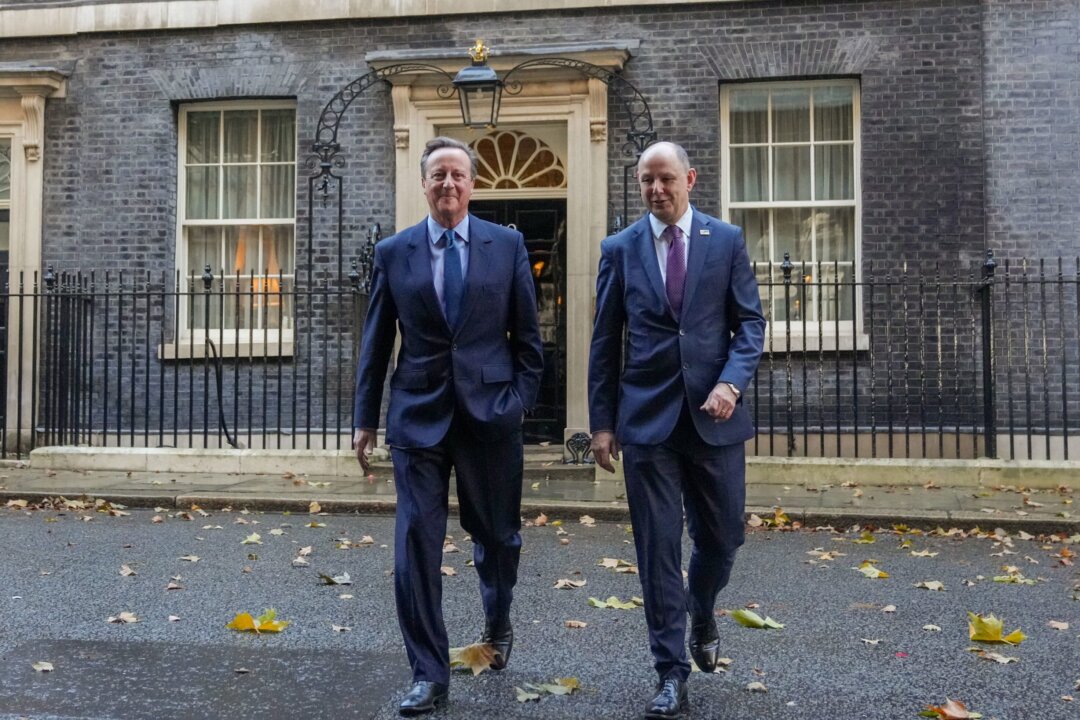 David Cameron Makes Political Comeback as Rishi Sunak Appoints him ...