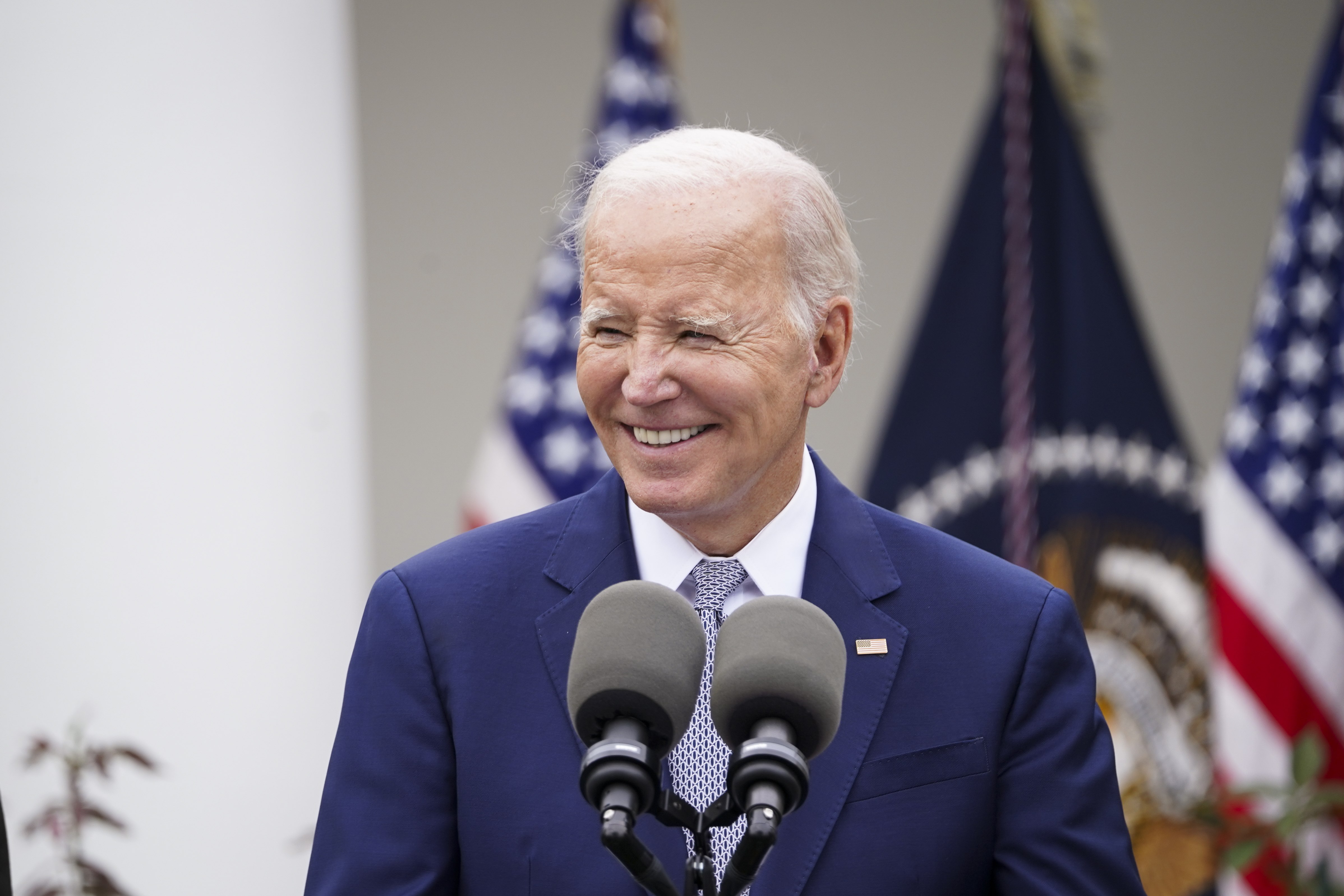 Biden Delivers Remarks at the APEC CEO Summit | EpochTV