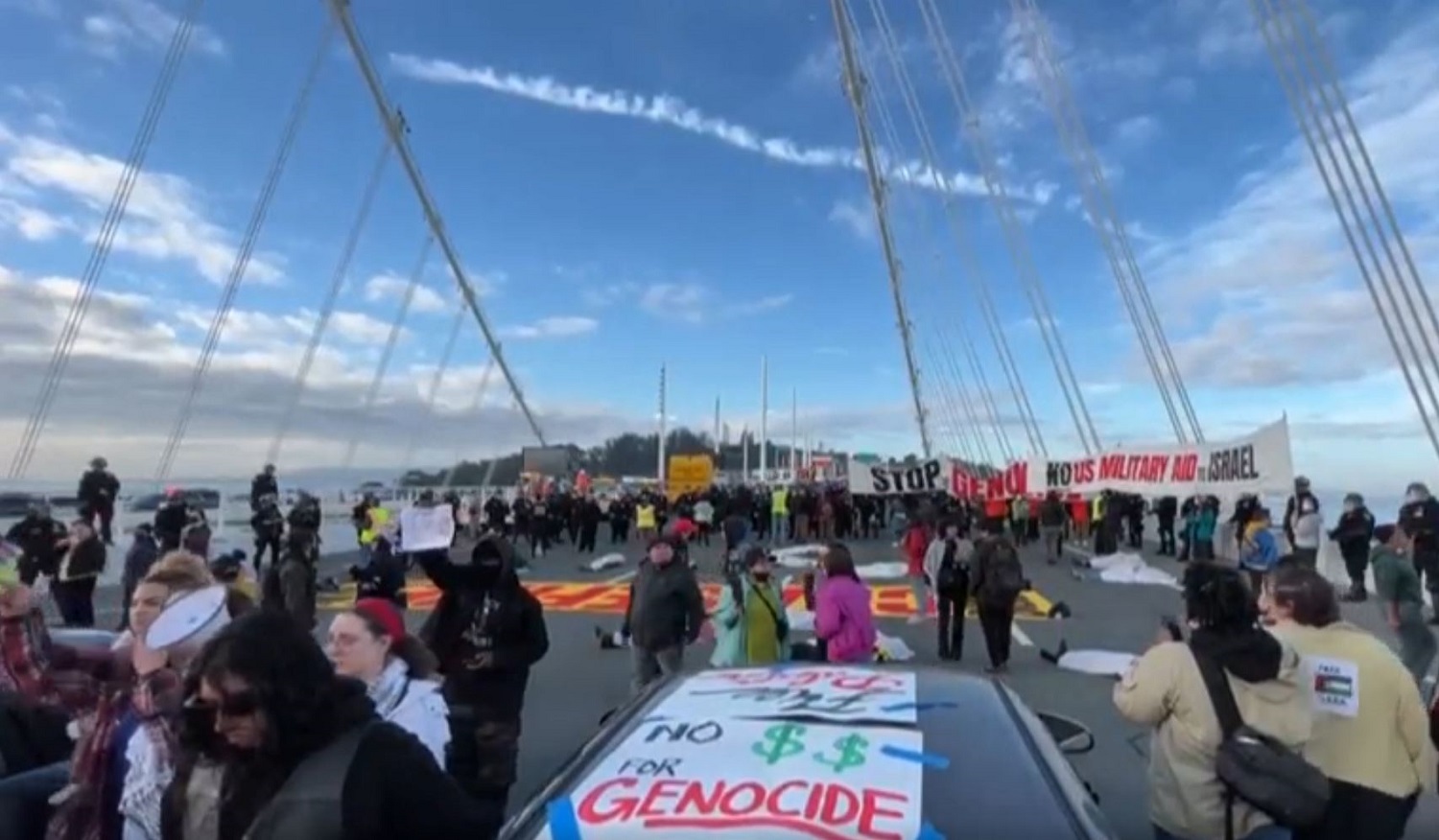Protesters Block San Francisco Bay Bridge, Demand Israel Cease-Fire ...