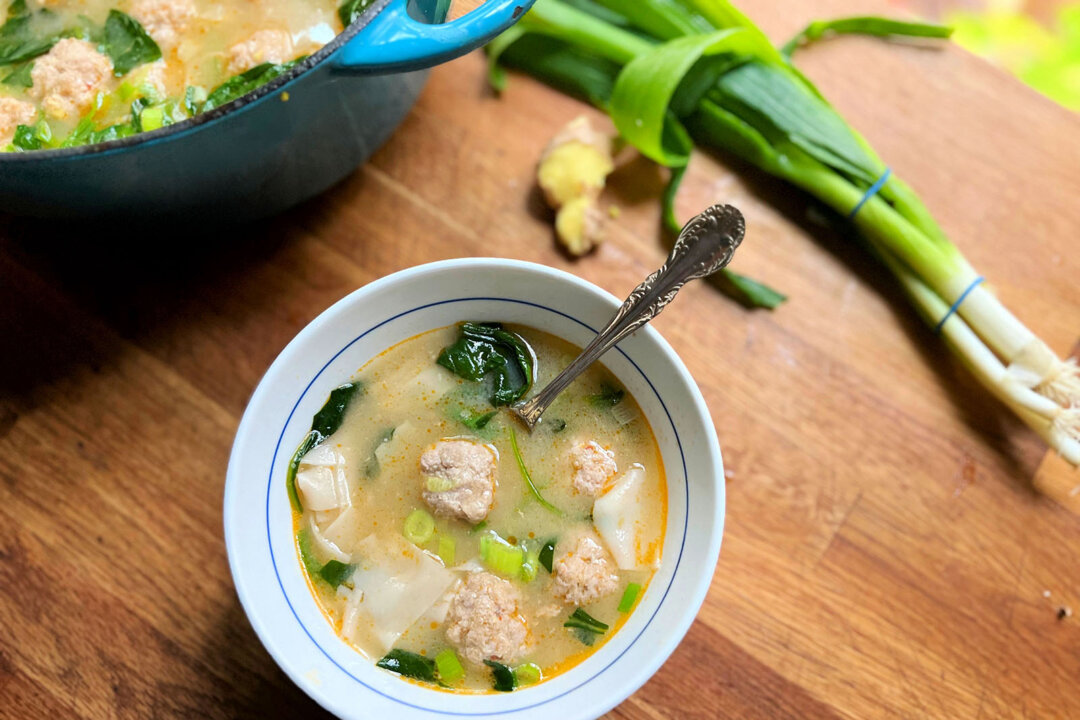 Deconstructed Wonton Soup | The Epoch Times